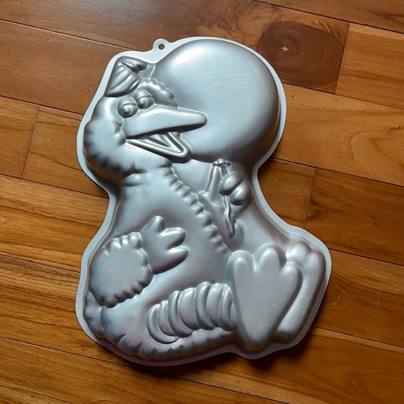 Wilton | Kitchen | Wilton Vintage Big Bird Mounded Cake Pan Sesame ...